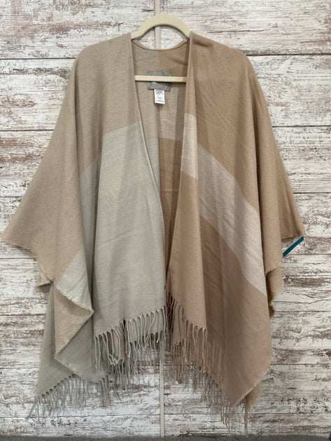 TAN/IVORY PONCHO – Savvy Seconds Boutique