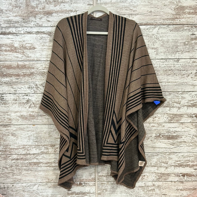 BROWN STRIPED CAPE – Savvy Seconds Boutique
