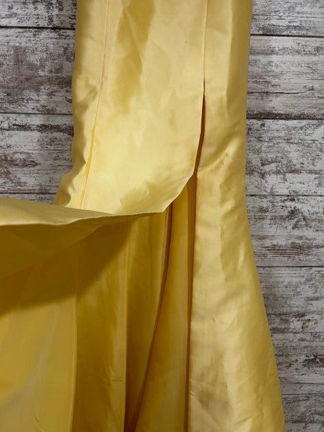 YELLOW MERMAID GOWN (NEW) – Savvy Seconds Boutique