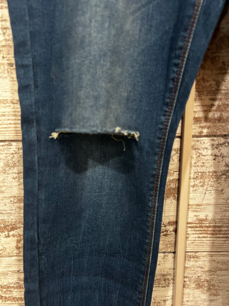 BLUE DENIM JEANS – Savvy Seconds Boutique