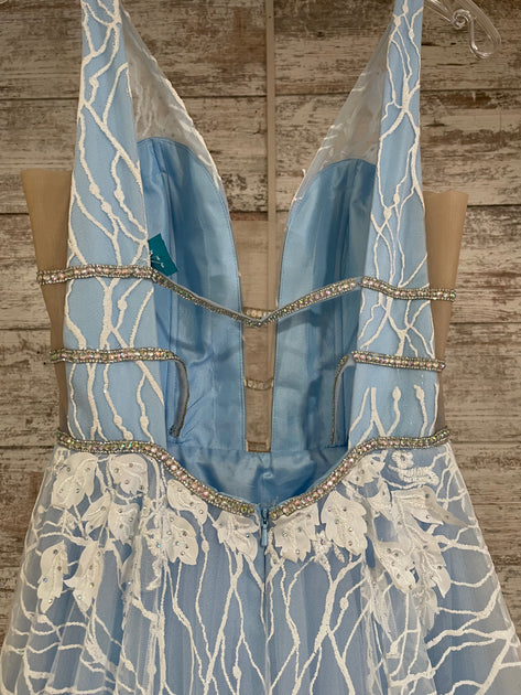 BLUE/WHITE PRINCESS GOWN (NEW) – Savvy Seconds Boutique
