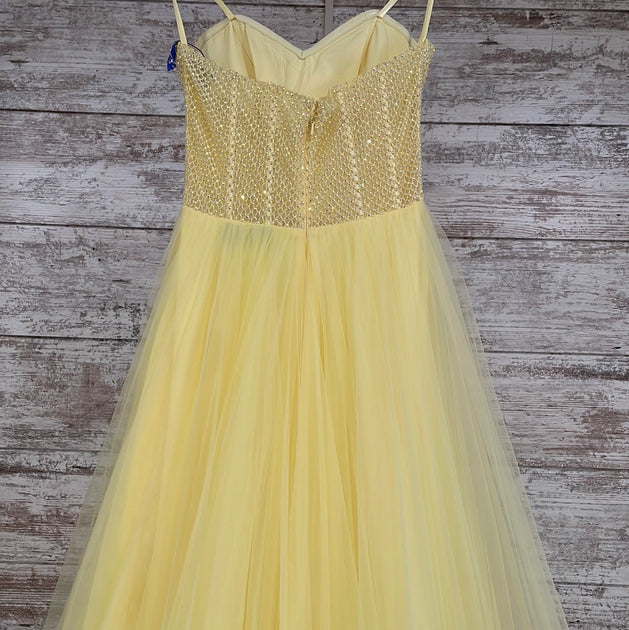 YELLOW PRINCESS GOWN (NEW) – Savvy Seconds Boutique