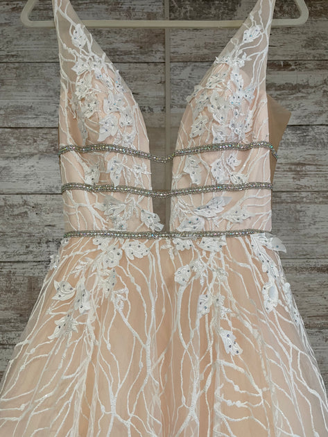 PEACH/WHITE PRINCESS GOWN-NEW – Savvy Seconds Boutique