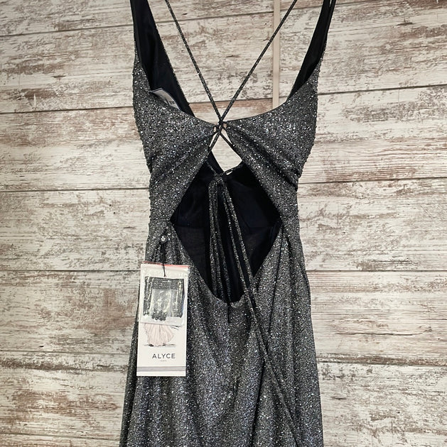 SILVER SPARKLY MERMAID (NEW) – Savvy Seconds Boutique