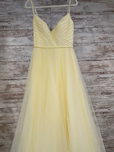 YELLOW PRINCESS GOWN (NEW) – Savvy Seconds Boutique