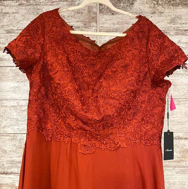RUST COLORED LONG DRESS-NEW – Savvy Seconds Boutique