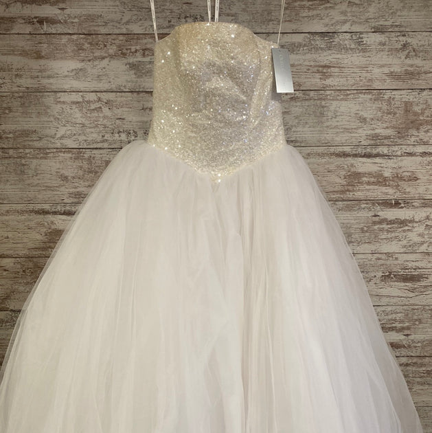 WHITE PRINCESS GOWN-NEW $1050 – Savvy Seconds Boutique