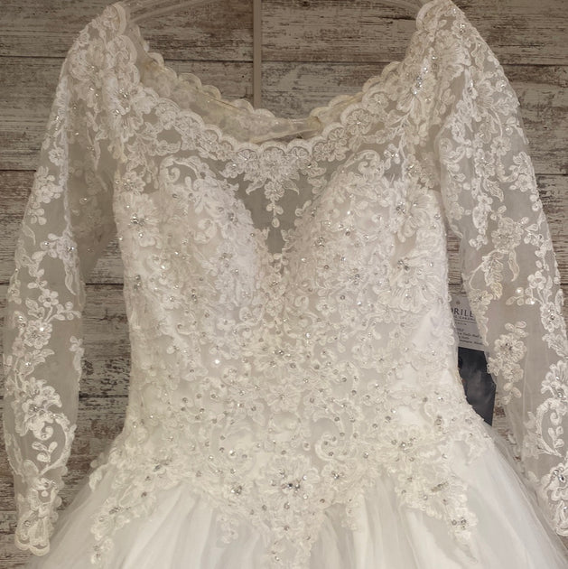 WHITE PRINCESS GOWN – Savvy Seconds Boutique