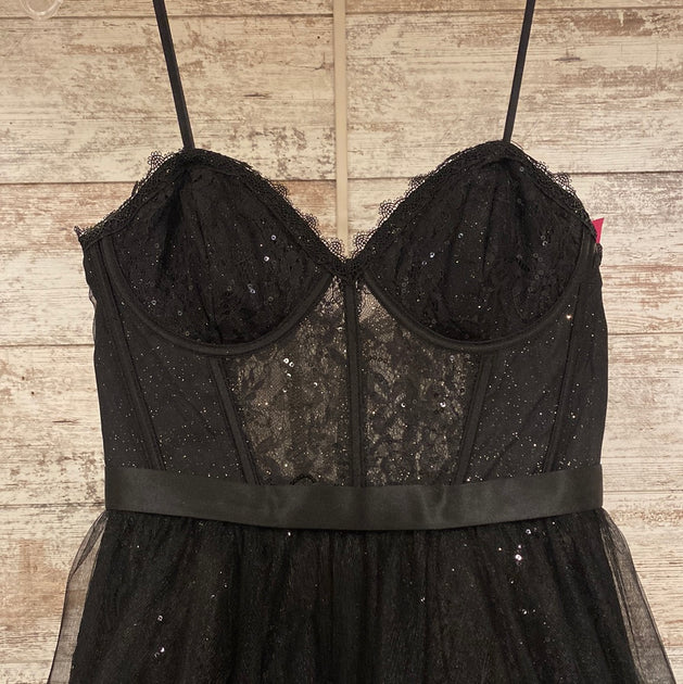 BLACK PRINCESS GOWN – Savvy Seconds Boutique