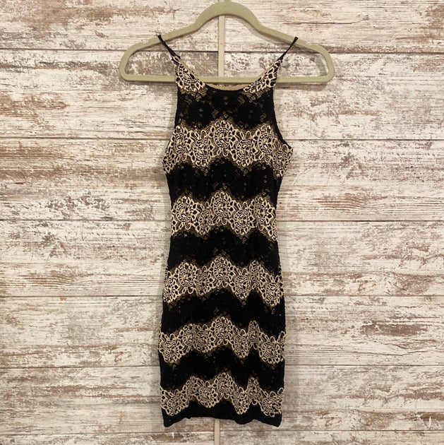 BLACK/TAN LACE SHORT DRESS – Savvy Seconds Boutique